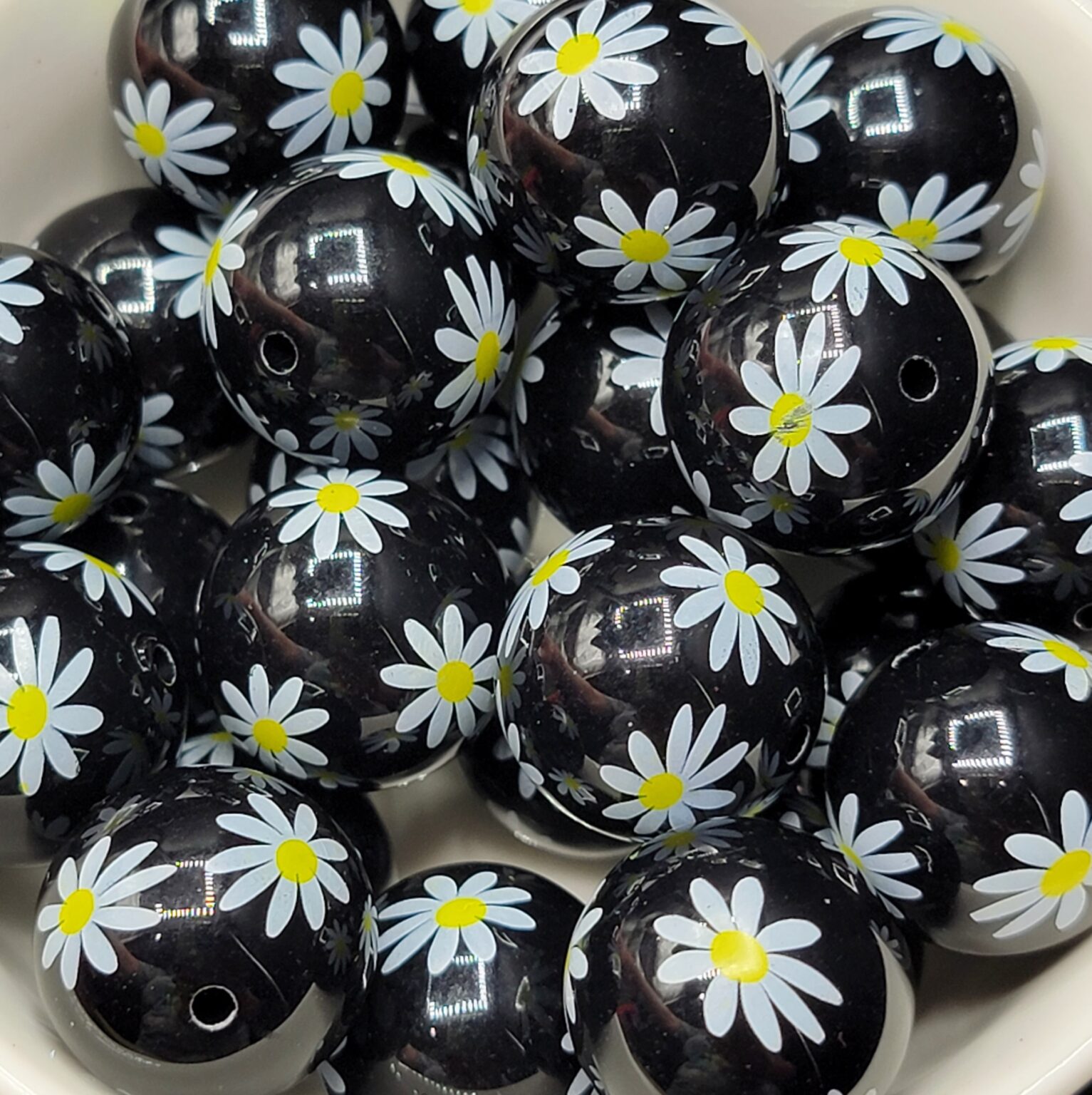Black Daisy – 5pc. – Beads – Glitter Fetish